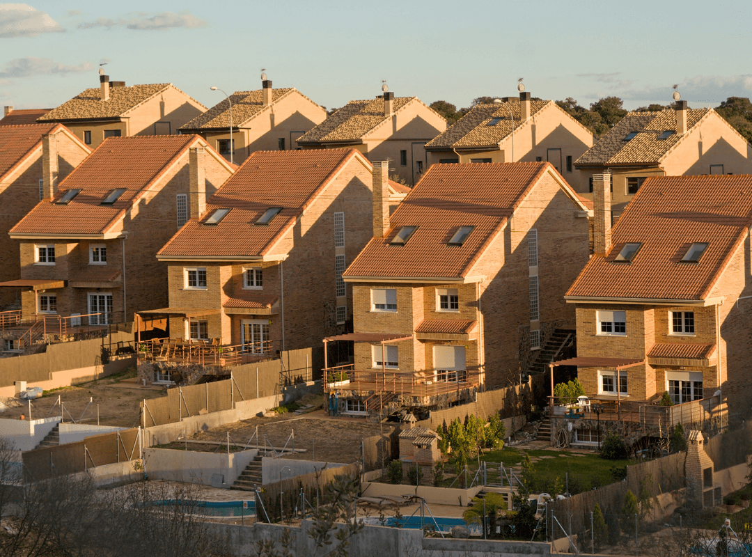 Forward Funding vs Forward Commitment: Which is Best for You